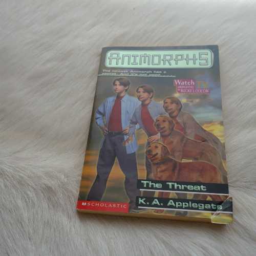 タイトル: The Threat (Animorphs, No. 21)著者: K. A. Applegate出版社: Scholastic Paperbacks出版日: 1998年09月01日古本非常に良い。端が少し摩耗しているが、汚れの...