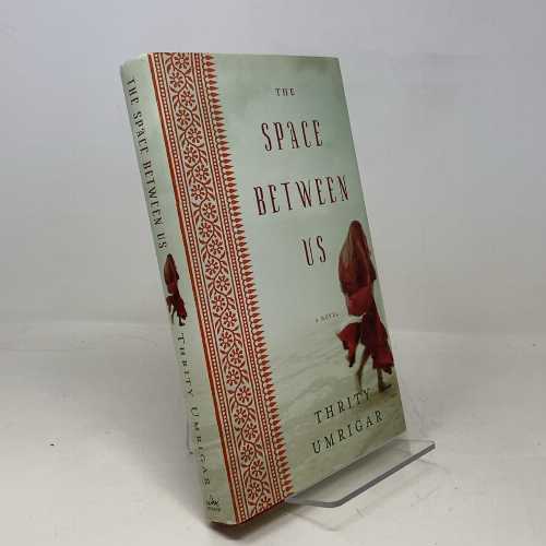 タイトル: Space Between Us著者: Thrity Umrigar出版社: William Morrow出版日: 2006年01月10日古本ほぼ新品。傷みが少なく、しっかりと製本された、優れた、マークのないコピーです。リサイク...