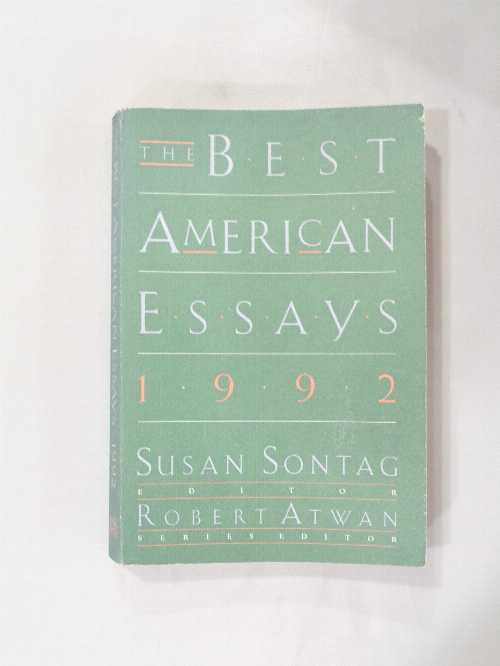 タイトル: Best American Essays 1992著者: Susan Sontag出版社: Houghton Mifflin Harcourt出版日: 1992年12月17日古本非常に良い。端が少し摩耗しているが、汚れのないきれ...