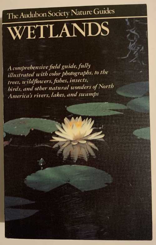 タイトル: Wetlands (A Chanticleer Press)著者: William A Niering出版社: Knopf出版日: 1985年05月12日古本非常に良い。端が少し摩耗しているが、汚れのないきれいな本。製本状態は良...