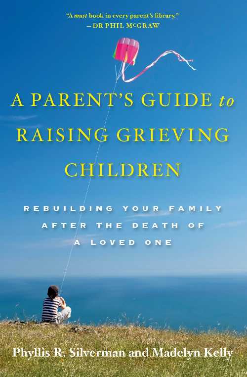 タイトル: Parent's Guide to Raising Grieving Children: Rebuilding Your Family After the Death of a Loved One著者: Phyllis R Si...