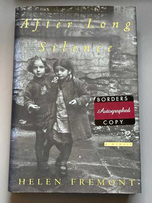 タイトル: After Long Silence: A Memoir著者: Helen Fremont出版社: Delacorte Press出版日: 1999年02月09日古本非常に良い。端が少し摩耗しているが、汚れのないきれいな本。製本...