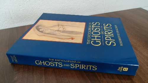 タイトル: Encyclopedia of Ghosts and Spirits著者: Rosemary Ellen Guiley出版社: Facts on File出版日: 1993年09月01日古本ほぼ新品。傷みが少なく、しっかりと製本...