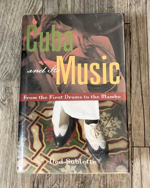 タイトル: Cuba and Its Music: From the First Drums to the Mambo著者: Ned Sublette出版社: Chicago Review Press出版日: 2004年05月01日古本ほぼ...