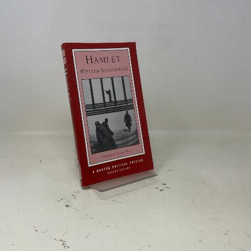 タイトル: Hamlet著者: William Shakespeare出版社: W. W. Norton & Company出版日: 1992年01月17日古本良い。端の摩耗が中程度。製本状態良好。本文にマーキングがある場合があります。図書...
