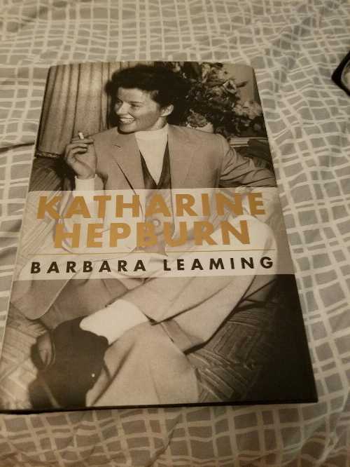 タイトル: Katharine Hepburn著者: Barbara Leaming出版社: Crown出版日: 1995年04月11日古本ほぼ新品。傷みが少なく、しっかりと製本された、優れた、マークのないコピーです。リサイクル可能なアメリ...