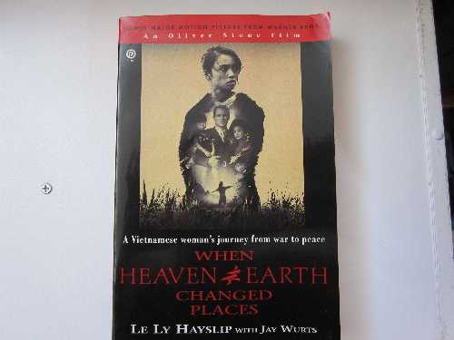 タイトル: When Heaven and Earth Changed Places (Tie-In)著者: Le Ly Hayslip出版社: Plume出版日: 1993年11月01日古本非常に良い。端が少し摩耗しているが、汚れのないき...