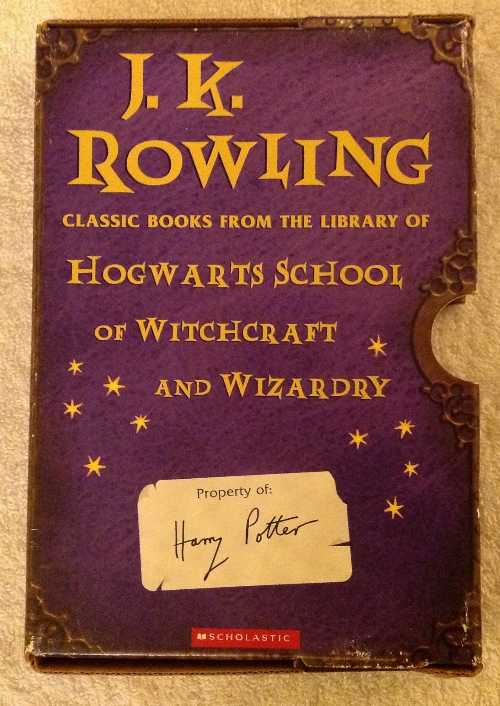 タイトル: Harry Potter Boxed Set: From the Library of Hogwarts: Fantastic Beasts and Where to Find Them / Quidditch Through ...
