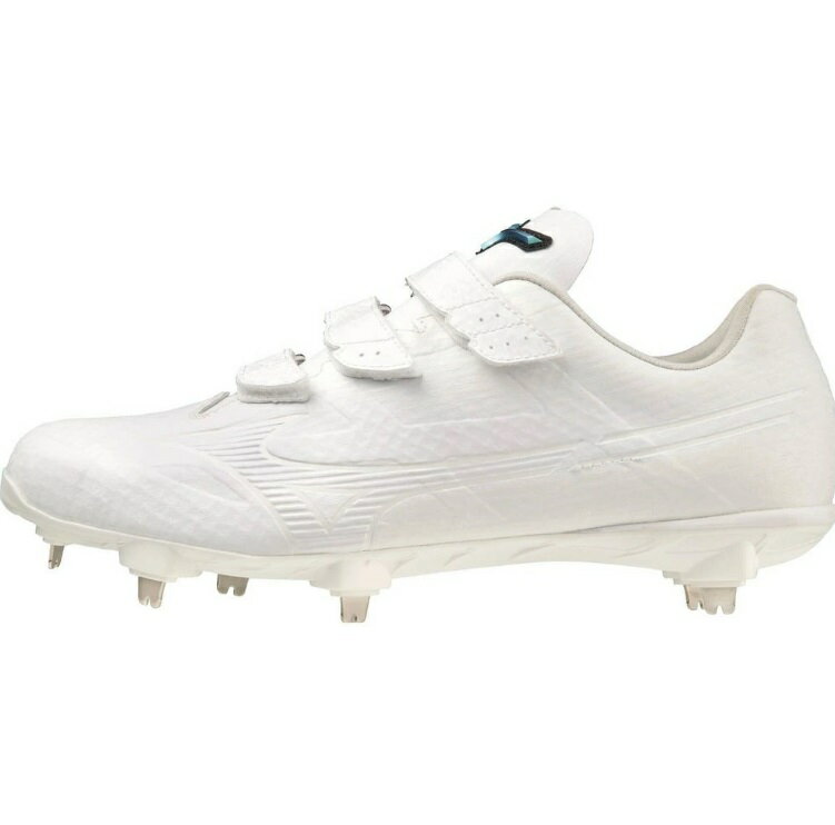 2023年秋冬モデル 最軽量をさらに更新した、ミズノ史上最軽量野球スパイク（ベルト式）です。 軽さと強い蹴り出しを追求したソール。しっかりと地面を掴むために、母指球周辺の金具を外周寄りに配置。 D-Flex Groove搭載で、蹴り出し方向...