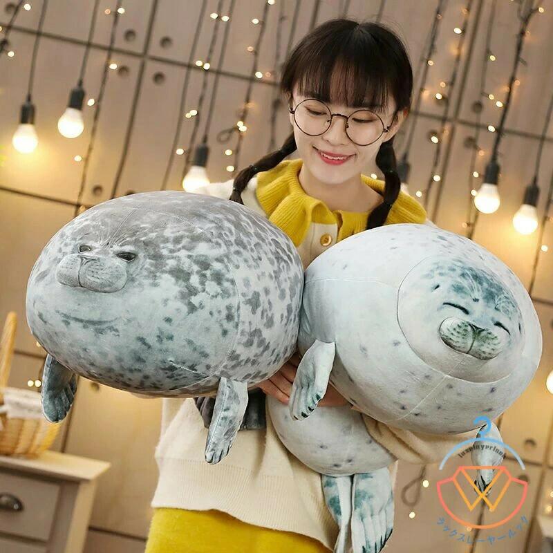 商品内容ぬいぐるみ素材pp綿、ポリエステルサイズ60cm※平置き採寸になります。実際のサイズとは誤差が出る場合がございますので、参考サイズとしてご覧ください。注意書き商品写真は、できる限り現品を再現するように画像処理などの補正を行っておりま...