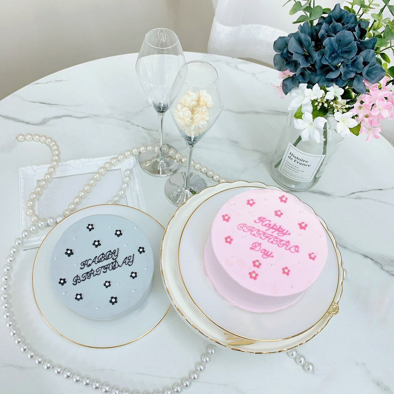 商品情報名称プチフラワーセンイルケーキ原材料名小麦粉・砂糖・バター・マーガリン・乾燥卵白・塩・卵・水飴・油脂加工食品・でん粉(遺伝子組み換えでない・糊料(アラビアガム)・ブドウ糖・いちご・マルチトール・レモン果汁・加糖ぶどう糖液糖・ブランデ...