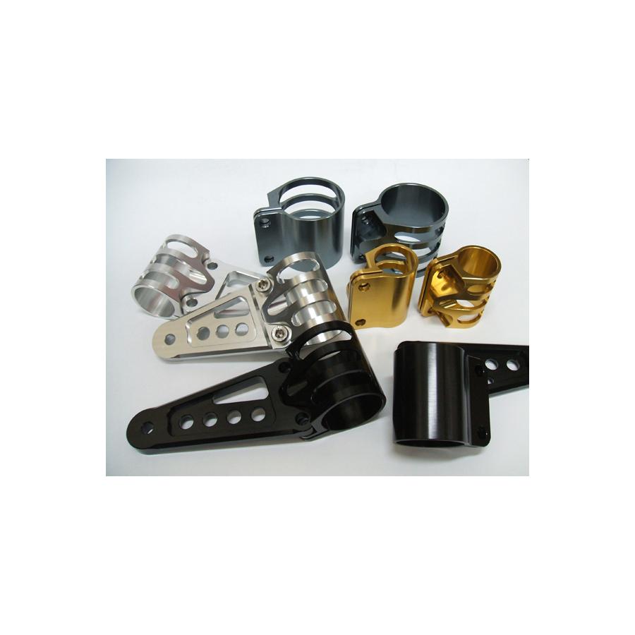 メーカー名：アントライオンメーカー品番：30050-TG-L販売備考：ロングステー：105mm　長さはフォーククランプ側ステー固定位置から、ライト固定位置までの距離です。色[カラー]：チタンゴールド材質[素材]：アルミニウム仕様：ステー長さ...