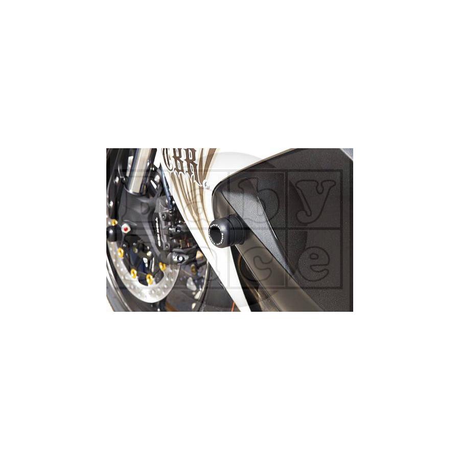 メーカー名：ベビーフェイスメーカー品番：006-SH010CBR600RR用のフレームスライダーが完成いたしました。 万が一の転倒で、車体のダメージの低減が期待できるフレームスライダーは、レース、スポーツ走行等の必需品です。 フルカバードの...