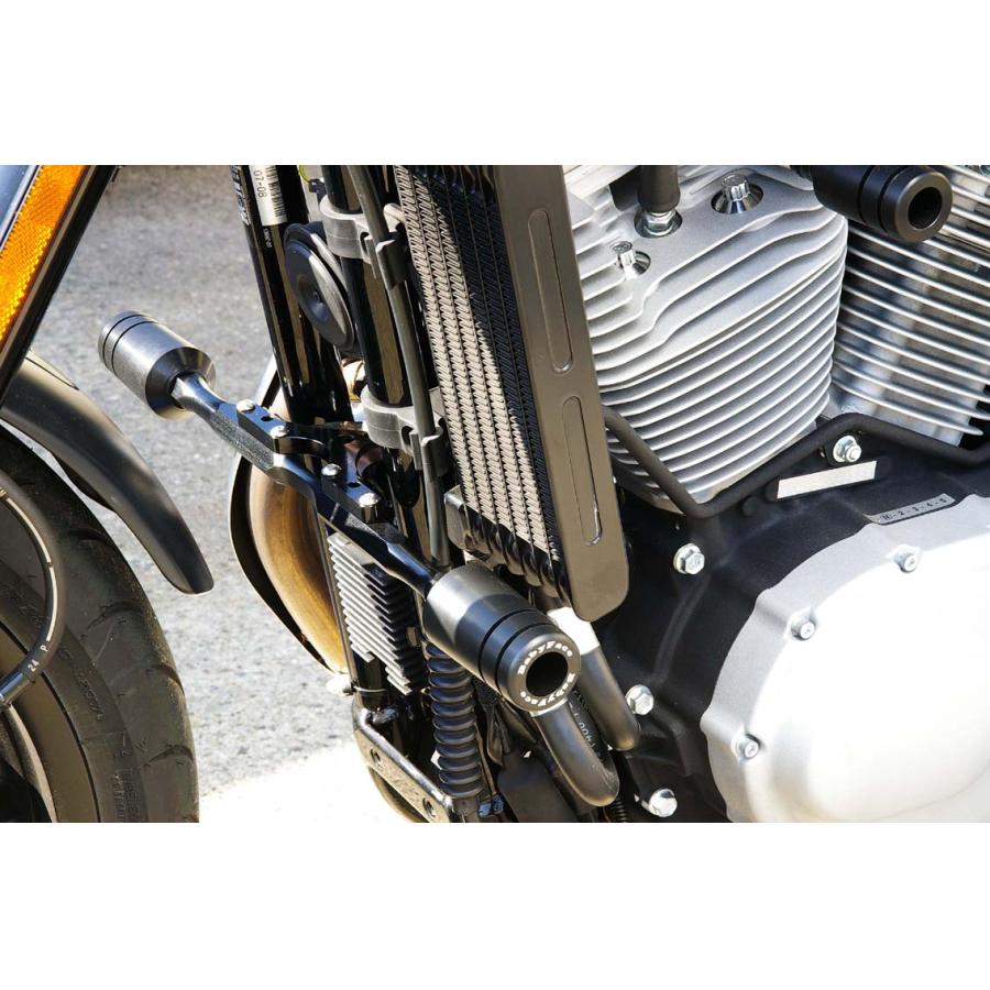 メーカー名：ベビーフェイスメーカー品番：006-SHD01XR1200はXRレプリカというよりはHarley-Davidsonのスーパースポーツ的存在。そんなバイクに不可欠なフレームスライダーです。販売備考：前方上下の両方のエンジンマウント...