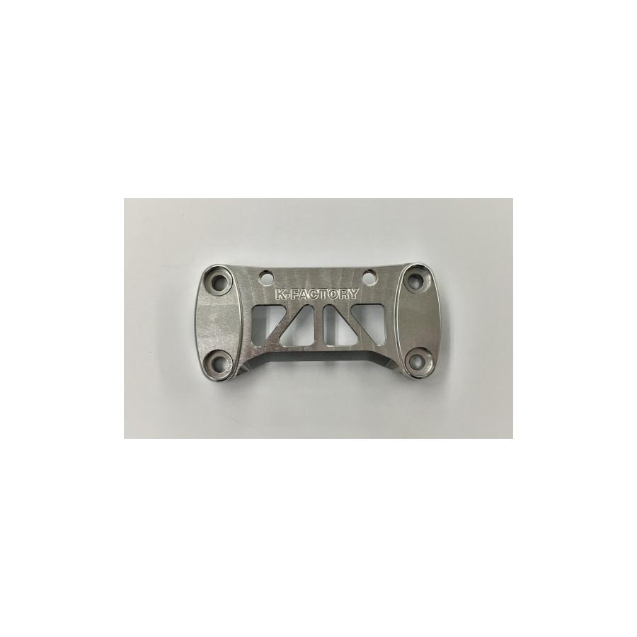メーカー名：ケイファクトリーメーカー品番：179VZBU009N適合情報：カワサキ[KAWASAKI] Z900RS [ZR900C] 18◆国内メーカージュラルミンから高精度削り出しのビレットハンドルクランプ ◆デザイン性と軽量化をともな...
