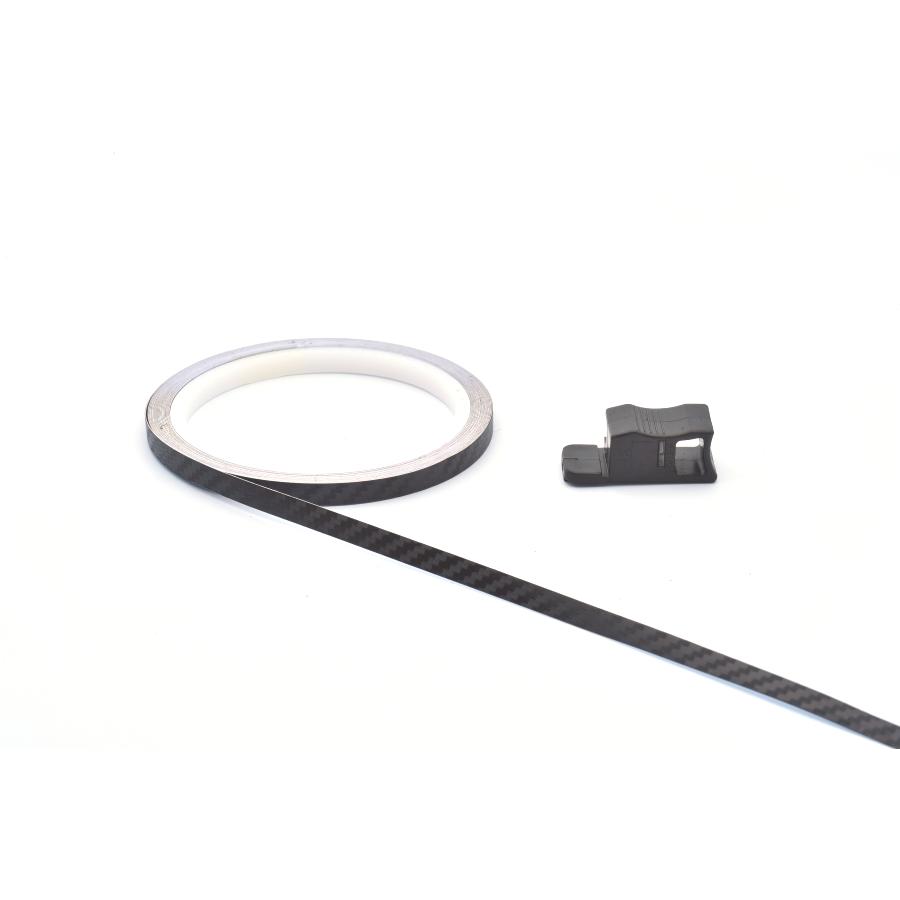 メーカー名：プリントメーカー品番：RSCARBP販売備考：取付け用の治具が付属します。色[カラー]：ブラック(カーボン調)材質[素材]：PVCサイズ：幅：7mmx全長：6m(16から18インチホイールの1台分（前後ホイール左右）相当に対応す...