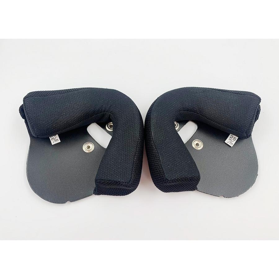 メーカー名：ジーロットメーカー品番：FJR0011カタログ品番：P089-3235販売備考：FlyBoy JET用リペア チークパッドです。洗濯ネットに入れて洗濯も可能。サイズ:L(25mm)色[カラー]：ブラックサイズ：Lサイズ用◆lyB...