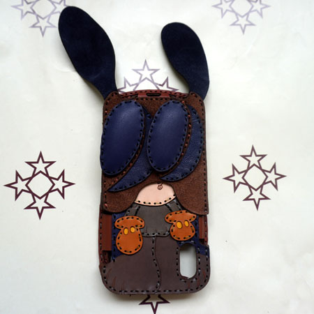 ■ミシン製法は使用せずオールハンドメイドでの生産をしているレザープロダクトブランドojaga design(オジャガデザイン)と 、90年代の"裏原カルチャー"を牽引した一人、"TSUYOSHI NAKANO”による 東京・原宿生まれのスト...