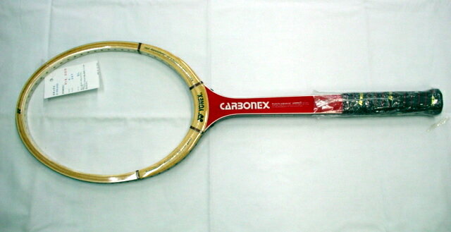 【商品名】 カーボネックス2【メーカー】 ヨネックス【グリップサイズ】 4【重量（実測値）】 347g【程度】 SS:新品【商品No.】 D-2182※重量・フレックスに関しましては実測値となります。珍しい赤のカーボネックスです。新品です。...