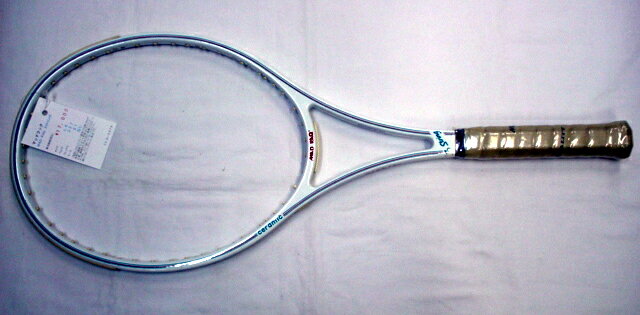 【商品名】 MAD　RAQ　3ストリング【メーカー】 その他メーカー【グリップサイズ】 L4【重量（実測値）】 327g【フレックス（実測値）】 51【程度】 SS:新品【商品No.】 D-2978※重量・フレックスに関しましては実測値とな...