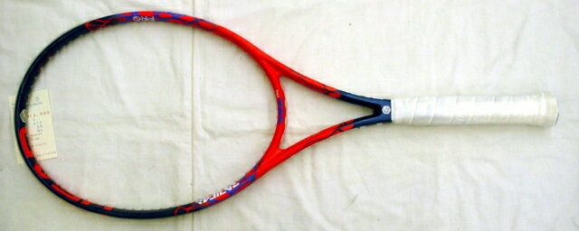 【商品名】 グラフィンタッチラジカルプロ【メーカー】 ヘッド【グリップサイズ】 2【重量（実測値）】 312g【フレックス（実測値）】 68【程度】 BB:多少傷あり【商品No.】 C-10728※重量・フレックスに関しましては実測値となり...