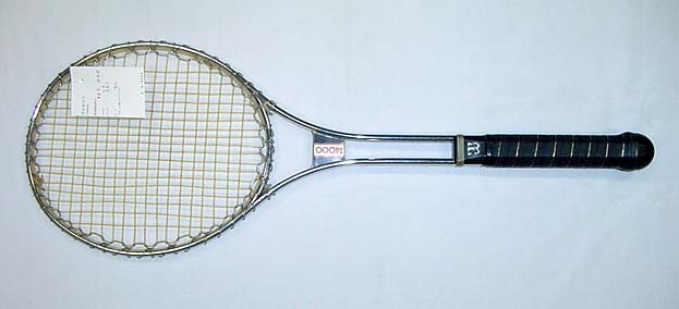 【商品名】 T4000【メーカー】 ウィルソン【グリップサイズ】 L3【重量（実測値）】 361g【程度】 B:少し傷あり【商品No.】 B-9029※重量・フレックスに関しましては実測値となります。スチール製のラケットです。