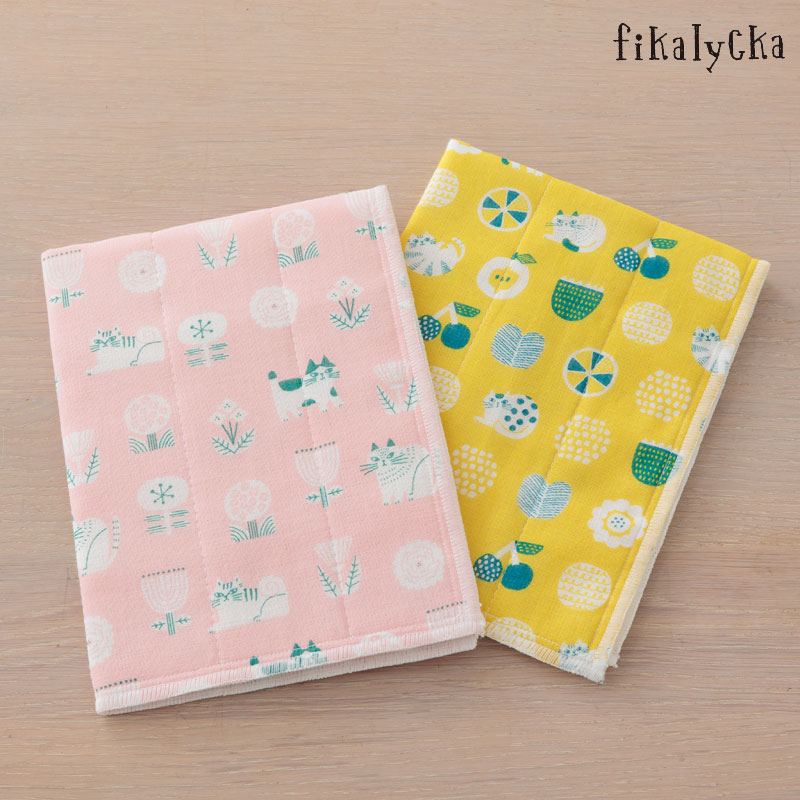 FikaLycka（フィカリュッカ）のご紹介 「Fika」はコーヒーブレイク 「Lycka」は幸福を意味します。 家族や友人と一緒に温かいお茶やコーヒーを飲みながらひと息つく、 そんな幸せなひと時に似合うデザインをテーマにしています。 動物...