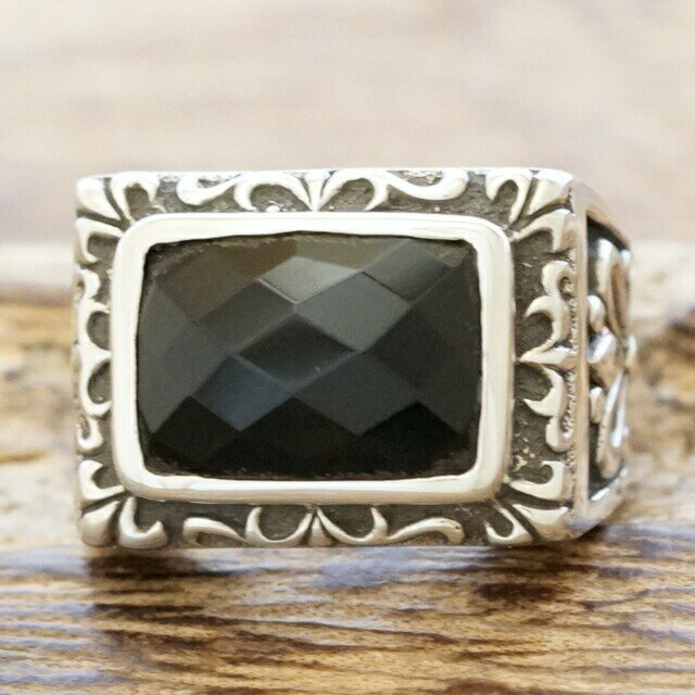 レビューを書いて　緑花堂5％OFFクーポンGET！レビューを書いたらメールでお知らせくださいねTJK(ティージェーケー) 1980年創業のシルバーアクセサリーの老舗ファクトリー。 その長い歴史の中から培われた技術の中から数多くの作品が生み出...