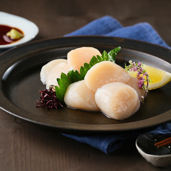 ■商品説明北海道産の新鮮なほたて貝から貝柱だけを急速凍結しました。旨みが凝縮されたプリプリの貝柱は刺身はもちろん、カルパッチョ・バター焼き・天ぷら・フライなど、いろいろな料理でもお楽しみいただけます。■内容量500g(25〜30粒)■特定原...