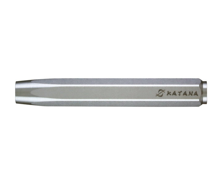 ■商品説明KATANA"-ROKKAKU-"馴染みある3種の刀身【丸】【六角】【十角】。「グリップしてみたい」「投げてみたかった」形状を具現化。 こちらの六角は幅広の面をしっかりとらえる事ができ、グリップもカチッと決まる全長48mm刻み無し...