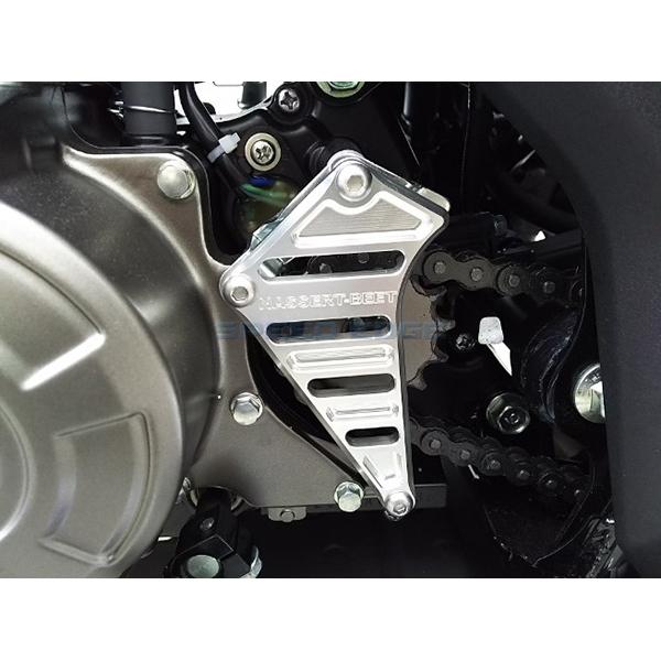 ■商品情報 適応車両 ：Z125 PRO商品説明・取扱注意事項 ：※削りのロゴはBEET JAPANに変わります。商品概要等 ：ノーマルと交換するのみの簡単装着。ジュラルミン総削り出し、シルバーアルマイト処理済みのハイクオリティ。 ■メーカ...