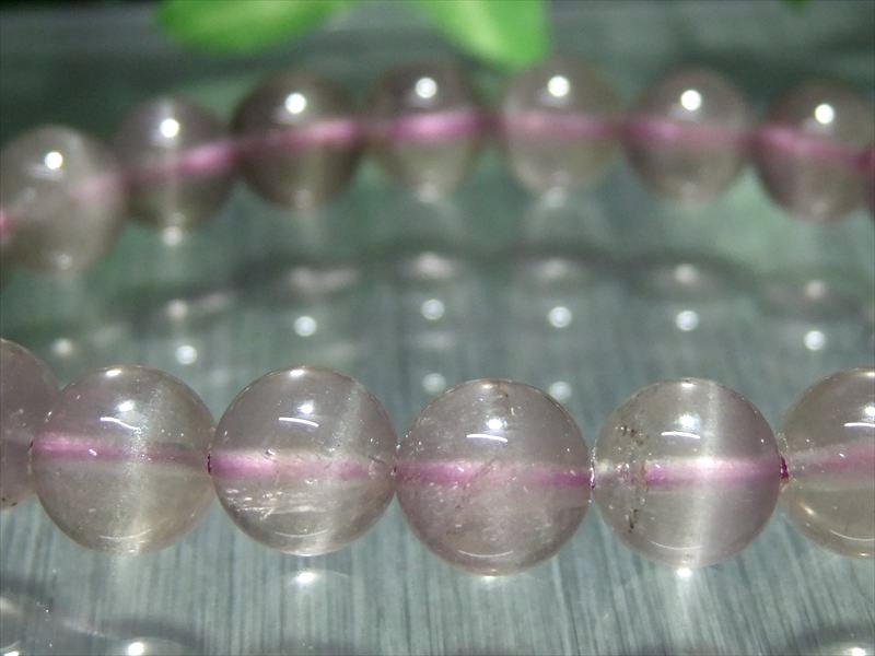サイズ・重さなど 9ミリ-9.5ミリ×21珠、手首まわり約16.5cm。手首回りピッタリに直せます!お買い上げ後コメント欄にて手首回りをお知らせください。(増やす場合は他の種類の石での対応になります) 産地・原産国 アフガニスタン グレード...