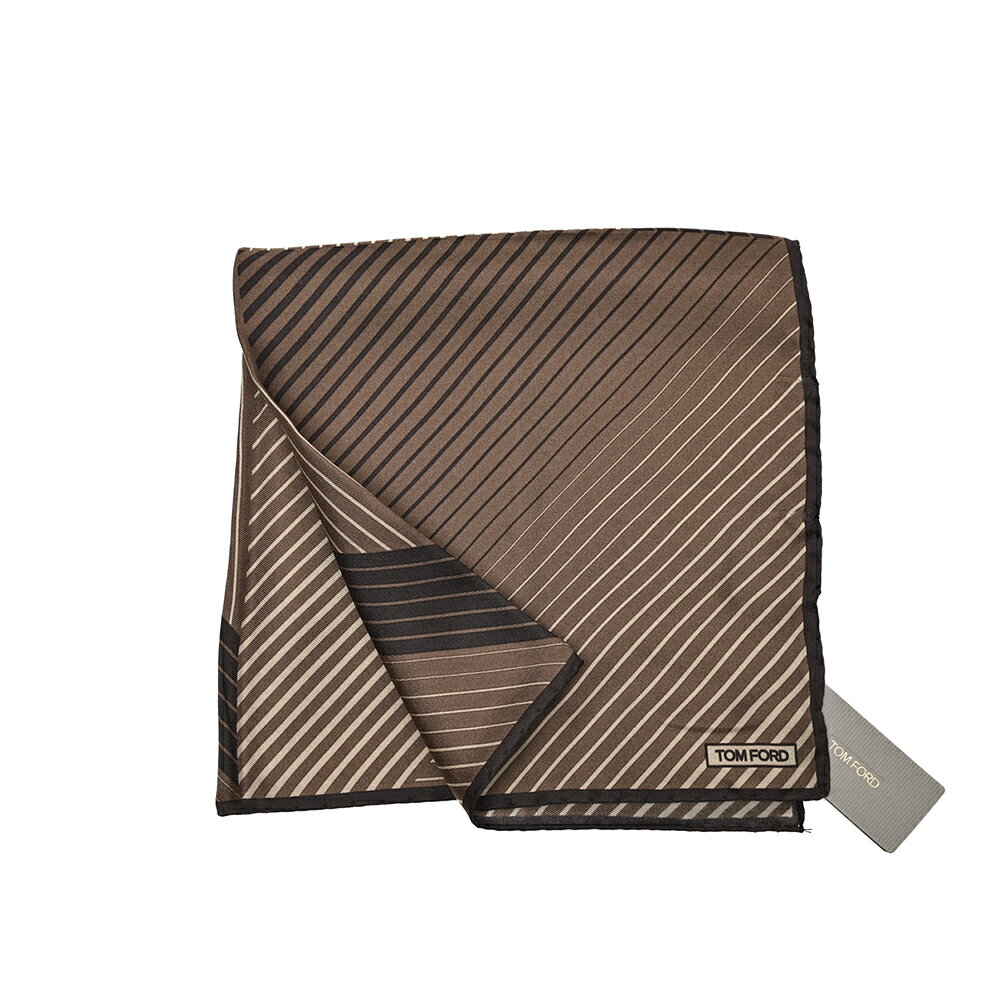 DETAIL商品データTOM FORD / トムフォードグッチをその類稀なる才覚で復活させ、モードの頂点へと導いたトム・フォード。2005年、彼は満を持して自身の名を冠したブランド「トム・フォード」を設立しました。トム・フォードは、クラシカ...