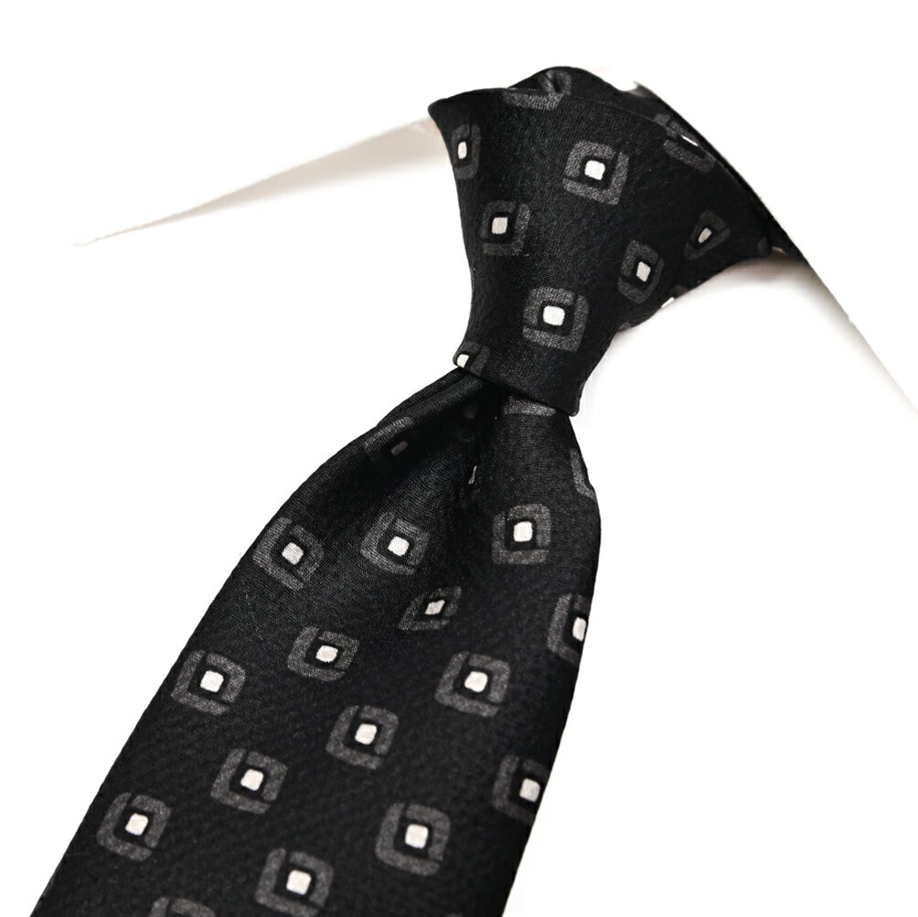 DETAIL商品データGIORGIO ARMANI / ジョルジオアルマーニジーンズ、エンポリオ、コッツォーニなど多岐に渡るコレクションの中で最もたる位置に属するファーストラインより、ネクタイがエントリー。素材の良さと端正なシルエットで魅せ...