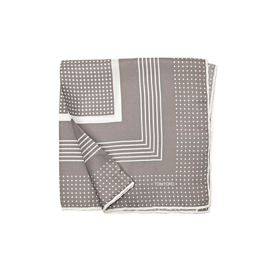 DETAIL商品データTOM FORD / トムフォードグッチをその類稀なる才覚で復活させ、モードの頂点へと導いたトム・フォード。2005年、彼は満を持して自身の名を冠したブランド「トム・フォード」を設立しました。トム・フォードは、クラシカ...