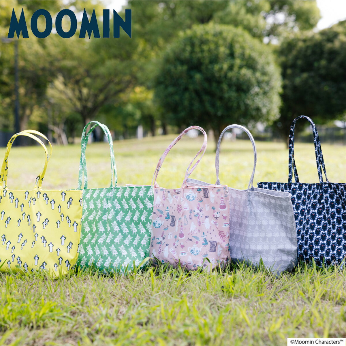 ITEM SPEC COLOR VARIATION ブランド：MOOMIN ムーミン サイズ：約W45×H26×D12cm重量：約219g持ち手長さ：約50cm カラー：【00】スティンキー【33】パーティー【40】リトルミイ【60】ニョロ...