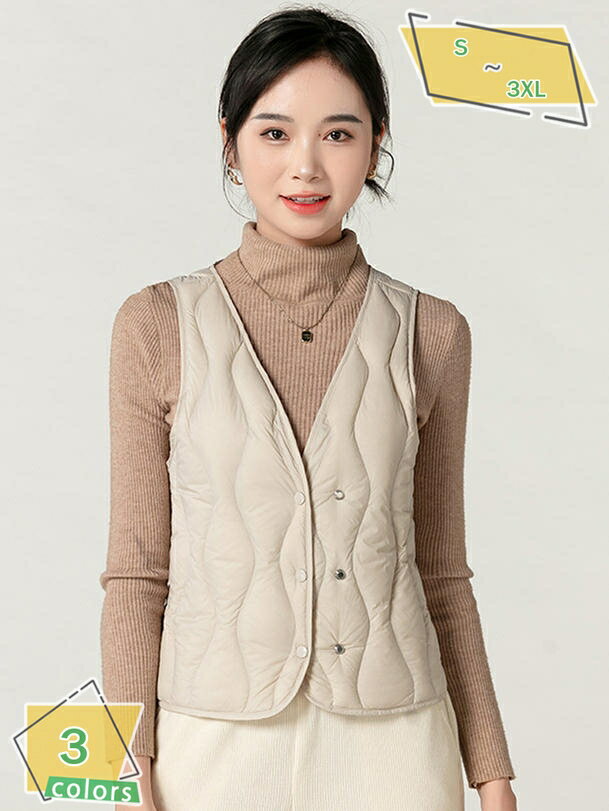 表地：ポリエステルメイン素材：ポリエステル【素材】良質ダウンを利用して、驚くほどの薄く、軽く、そして暖かい！ ※ パッケージ内容はベストのみで、他のアクセサリーなどは含まれていません。【デザイン】ノーカラー デザインにより、首元がスッキリと...