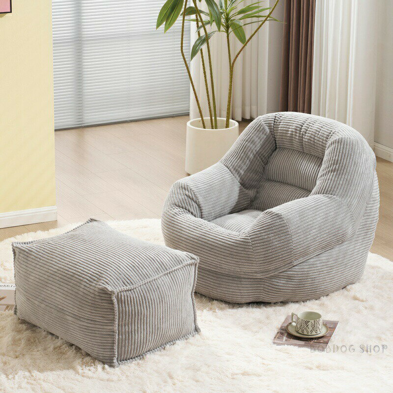 カテゴリBOBDOG SHOPへようこそ！ご愛顧いただきありがとうございます 商品特徴 【コンパクトで場所を取らないデザイン】 クッションソファは小さめのサイズで設計されており、リビングや寝室、ワークスペースなど、どんな場所にも無理なく設置...