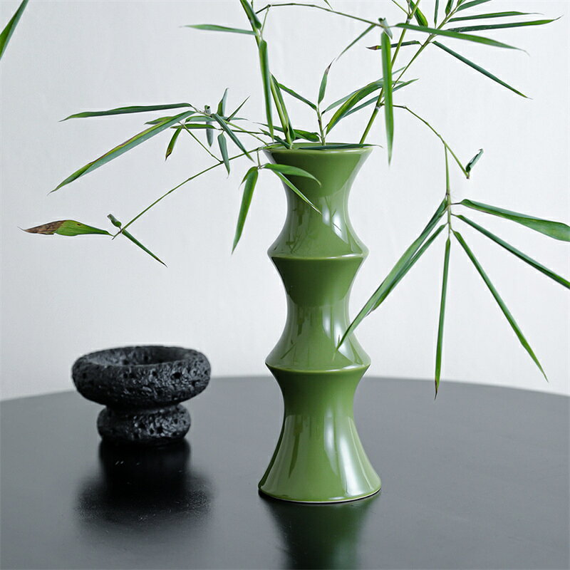 【商品コード】：y558138 【材質】：陶磁器 【カラー】： グリーン（大サイズ）、ブラック（大サイズ）、ホワイト（大サイズ）、レッド（大サイズ） グリーン（小サイズ）、ブラック（小サイズ）、ホワイト（小サイズ）、レッド（小サイズ） 【多...