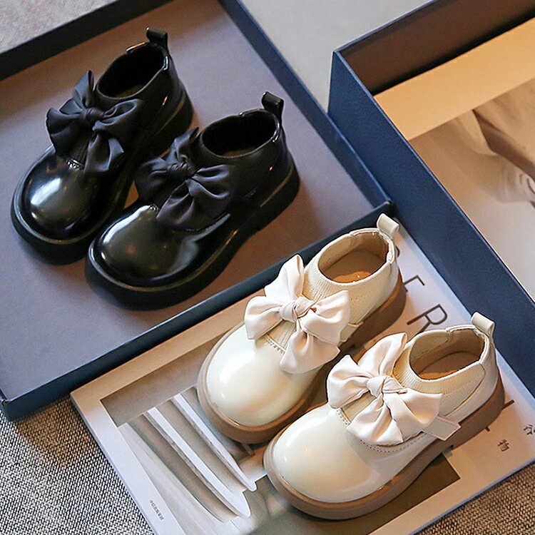 素材 PU、ラバー、その他 1、サイズ測定には多少の誤差がある場合もございますのでご了承ください。 2、在庫状況により、メーカー欠品により商品をご用意できない場合は、その旨ご連絡をいたします。 3、ご使用のパソコンのモニター設定などで、実際...