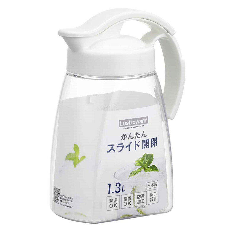【商品情報】●片手で簡単開閉できるスライド式冷水筒 1.3L●持ちやすく注ぎやすいスライド式冷水筒1.3Lです。●縦置き・横置きどちらもOKです。●ドアポケットにも収納可能です。●広口設計で衛生的なハンドル付きフタです。●約 1.3L。●耐...