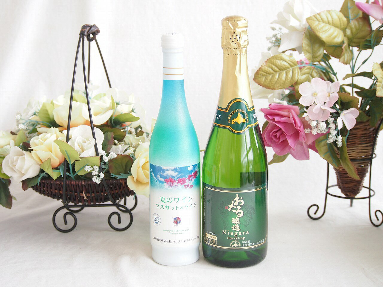 本坊酒造の「マルス山梨ワイナリー」が手がける、夏季限定のとても爽やかな**微発泡白ワイン**です。 夏の青空やエメラルドグリーンの海をイメージしたスタイリッシュなボトルに入っており、見た目からも涼しさを感じられる人気の一本です。具体的な特徴...