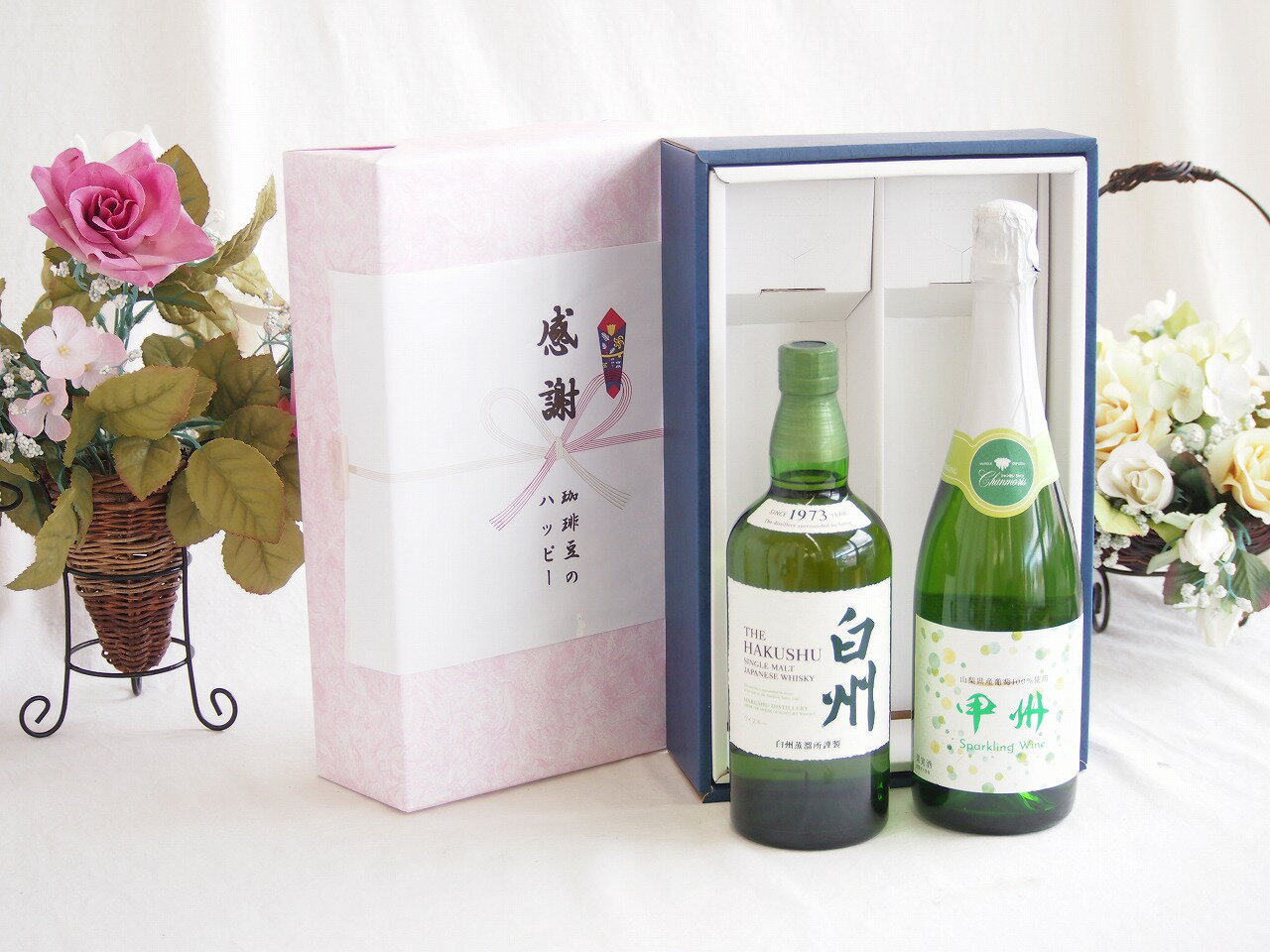 サントリーの「白州（はくしゅう）」は、一言で言えば「森の蒸溜所」で作られる、爽やかで瑞々しい味わいが特徴のシングルモルトウイスキーです。世界的にも珍しい、標高の高い山の中（南アルプス・甲斐駒ヶ岳のふもと）にある蒸溜所で作られており、ウイスキ...