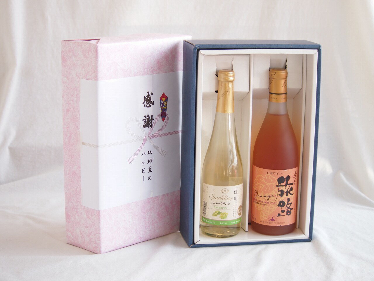 長野県産のぶどうを贅沢に使用した、非常にフルーティーで飲みやすい低アルコールの甘口スパークリングワインです。 1. 贅沢な2種類のぶどうを使用 シャインマスカット:** 上品で華やかな香りと、濃厚な甘みが特徴です。 ナイアガラ:** 非常に...