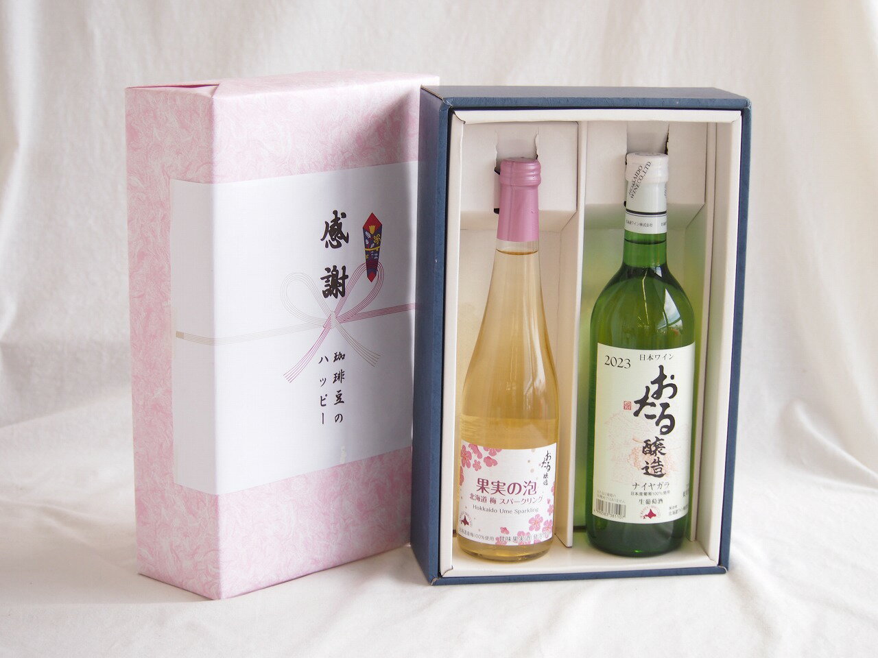 「梅酒」とは作り方が全く違う点にあります。 ### ?? 「梅酒」ではなく「梅のワイン」 普通の梅酒は、焼酎やホワイトリカーに梅を「漬け込んで」作りますが、このワインは**梅の果汁そのものを「発酵」させて**作られています。 * **味わい...