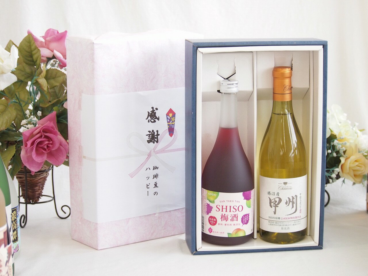 「鍛高譚の梅酒」は、「しそ焼酎 鍛高譚」に使用されている赤紫蘇と同じ原料を使用しています。赤紫蘇抽出液と梅酒をブレンドした、香り高い赤紫蘇の風味と、梅酒のさわやかな味わいが楽しめる梅酒です。液色のルビー色は紫蘇由来のものです香りは赤紫蘇と梅...