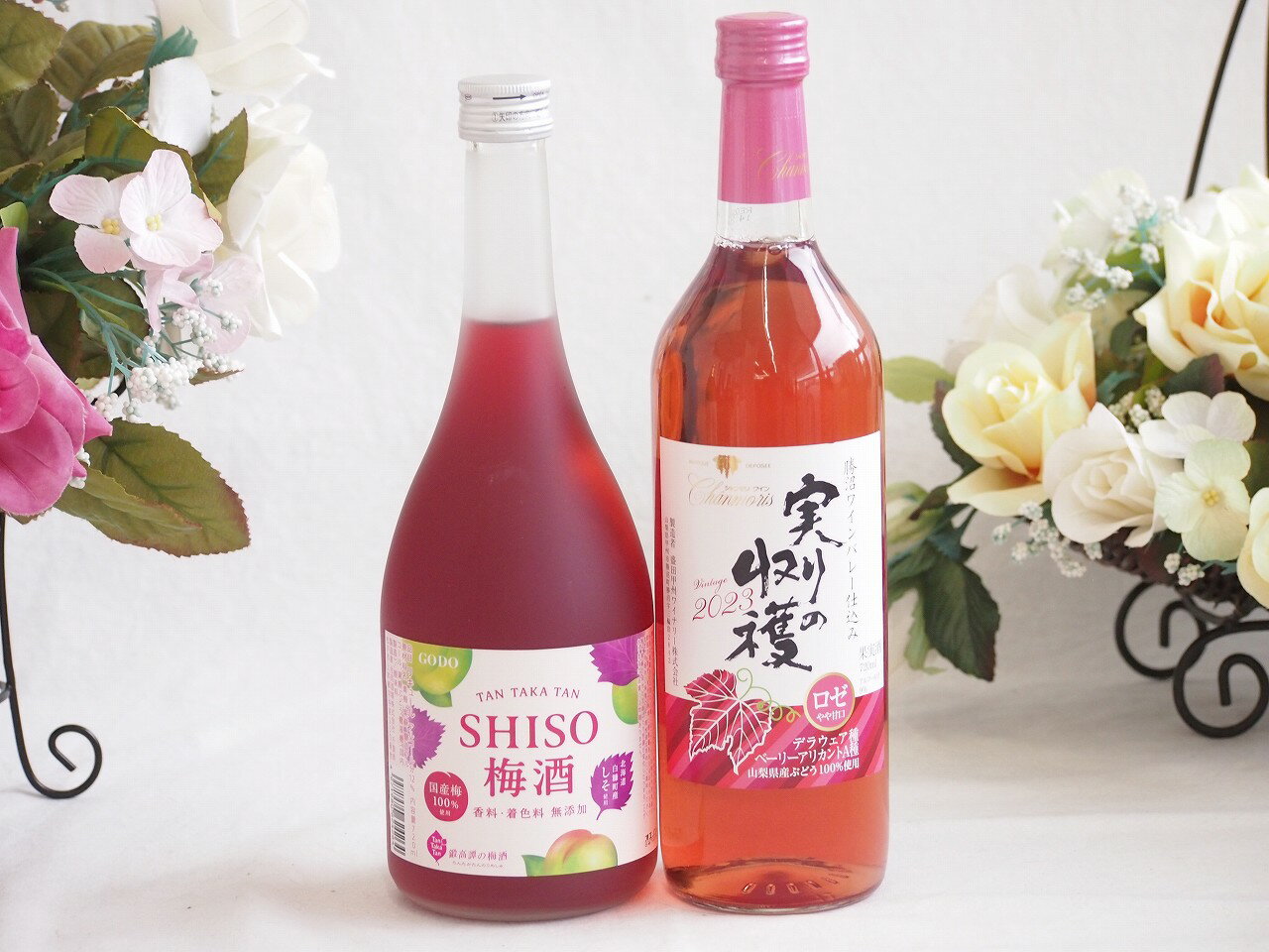 「鍛高譚の梅酒」は、「しそ焼酎 鍛高譚」に使用されている赤紫蘇と同じ原料を使用しています。 赤紫蘇抽出液と梅酒をブレンドした、香り高い赤紫蘇の風味と、梅酒のさわやかな味わいが楽しめる梅酒です。 液色のルビー色は紫蘇由来のものです。 香りは赤...