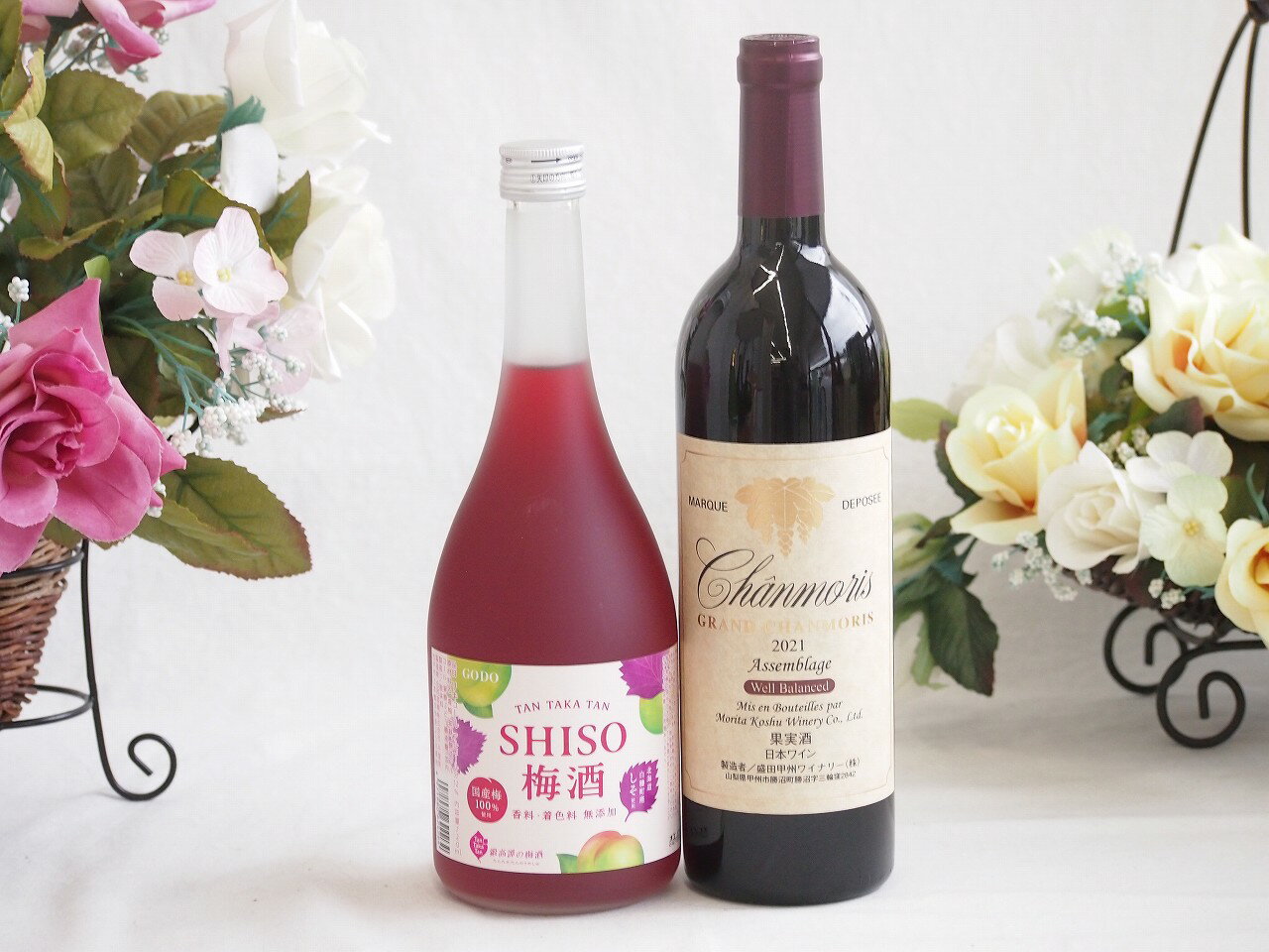 「鍛高譚の梅酒」は、「しそ焼酎 鍛高譚」に使用されている赤紫蘇と同じ原料を使用しています。 赤紫蘇抽出液と梅酒をブレンドした、香り高い赤紫蘇の風味と、梅酒のさわやかな味わいが楽しめる梅酒です。 液色のルビー色は紫蘇由来のものです。 香りは赤...