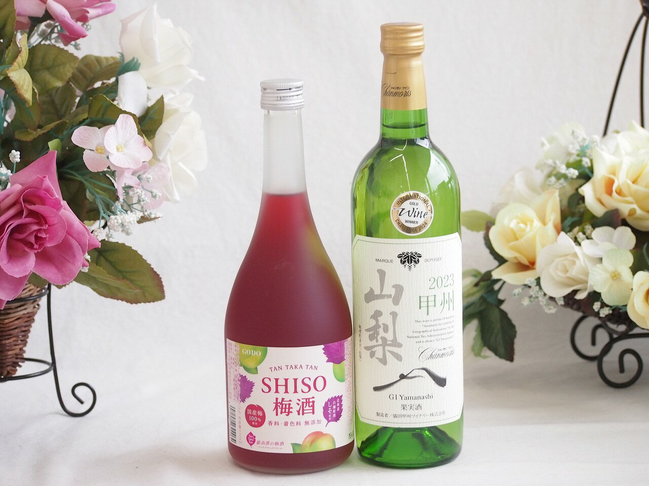 「鍛高譚の梅酒」は、「しそ焼酎 鍛高譚」に使用されている赤紫蘇と同じ原料を使用しています。 赤紫蘇抽出液と梅酒をブレンドした、香り高い赤紫蘇の風味と、梅酒のさわやかな味わいが楽しめる梅酒です。 液色のルビー色は紫蘇由来のものです。 香りは赤...