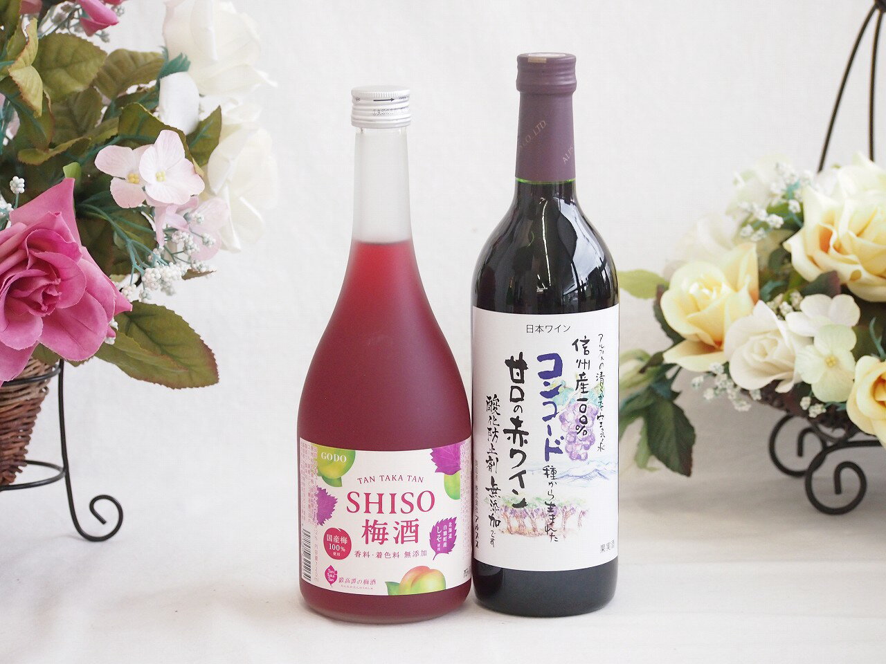 「鍛高譚の梅酒」は、「しそ焼酎 鍛高譚」に使用されている赤紫蘇と同じ原料を使用しています。 赤紫蘇抽出液と梅酒をブレンドした、香り高い赤紫蘇の風味と、梅酒のさわやかな味わいが楽しめる梅酒です。 液色のルビー色は紫蘇由来のものです。 香りは赤...